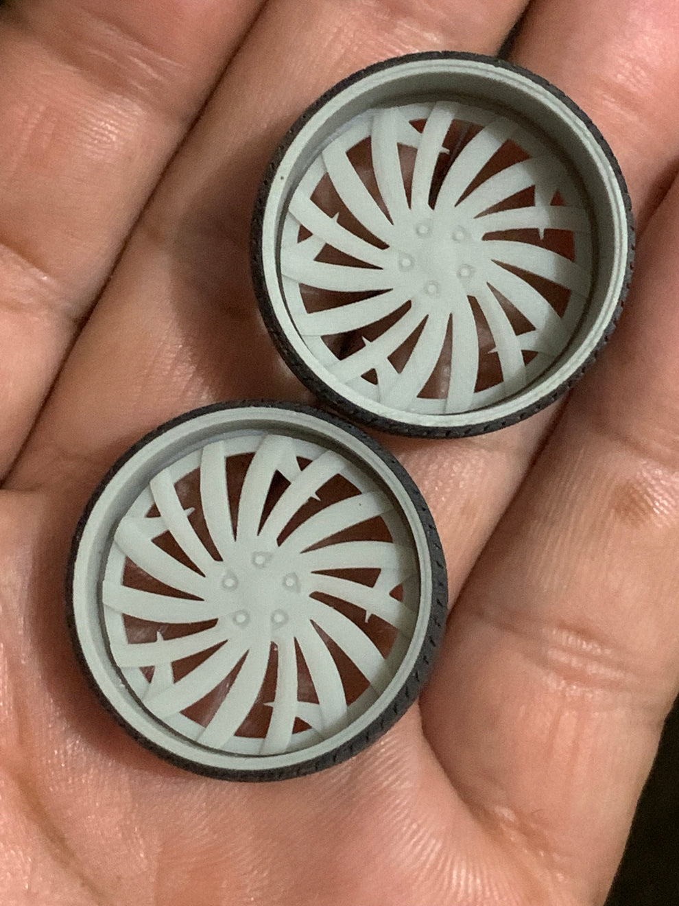 1/25 Scale - TMP D063 Custom in 26"-30" Donk, Big Rims, Box Chevy, G-B – THE MODEL PLUG