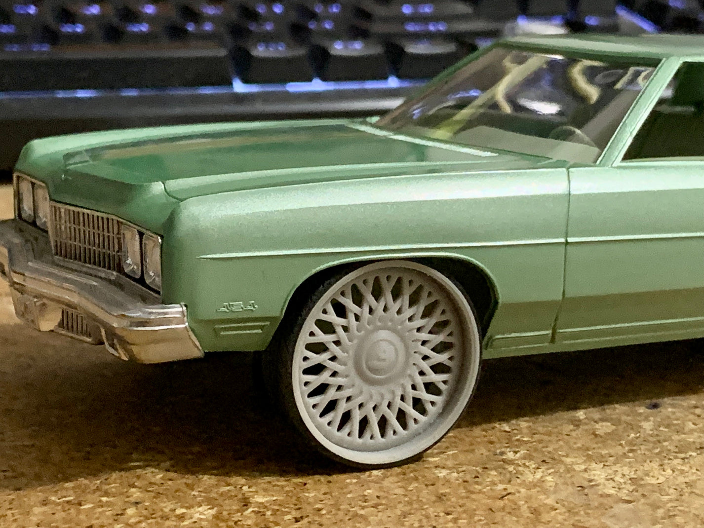 1/25 Scale - FORGIATO TESSUTO in 26"-30" Donk, Box, Bubble, Caprice, I ...