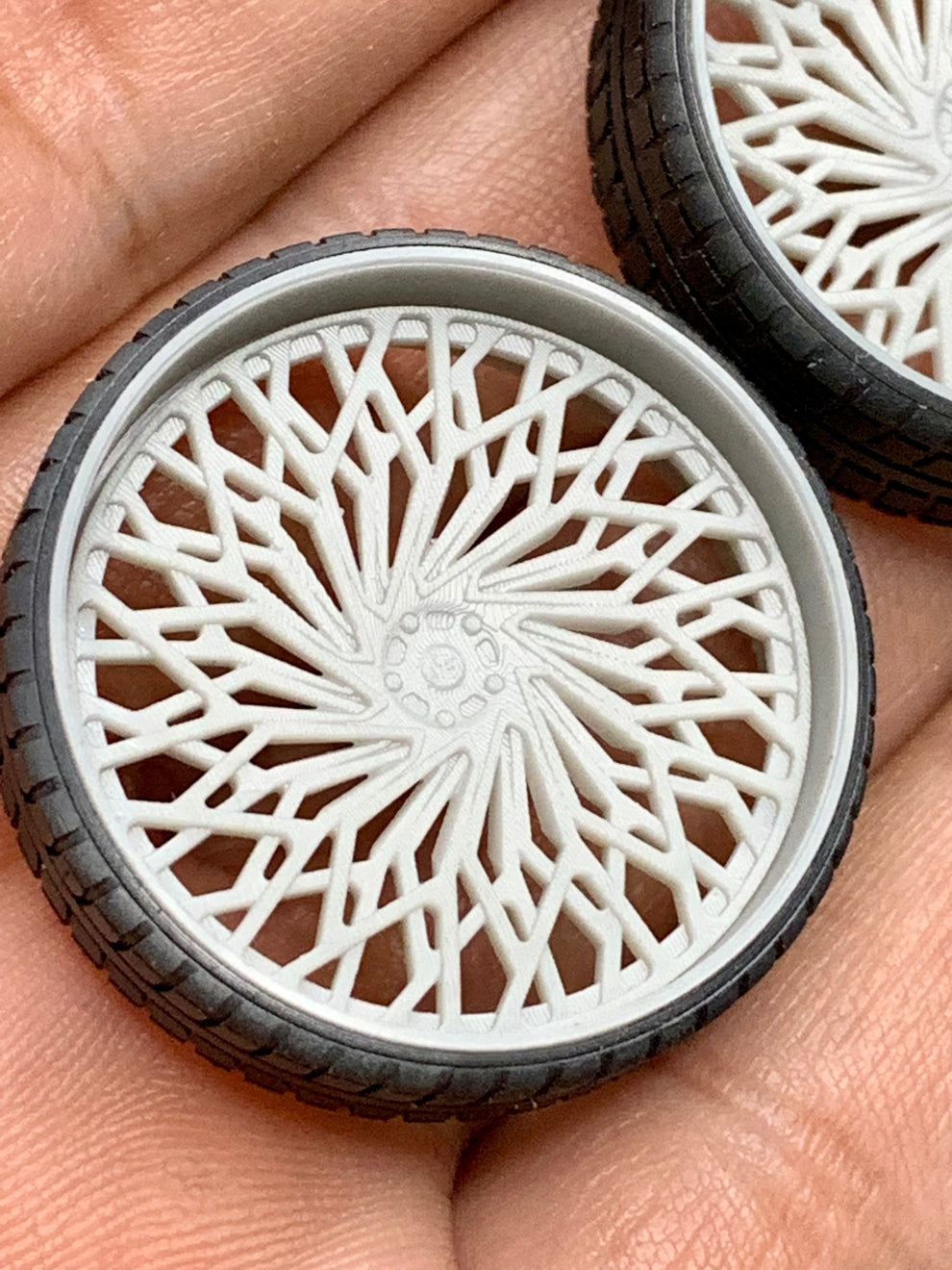 1/25 Scale - TMP D135 Custom in 26"-36" Donk, Big Rims, Box Chevy, G-B – THE MODEL PLUG