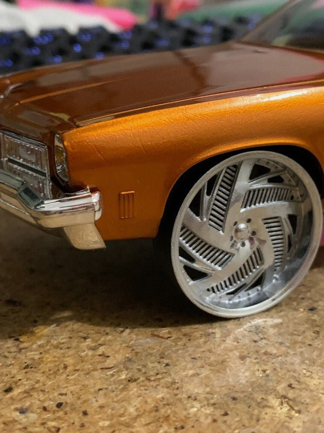 1/25 Scale - TMP D034V2 - in 26"-36" Donk, Big Rims, Trucks, Box, G-Bo ...